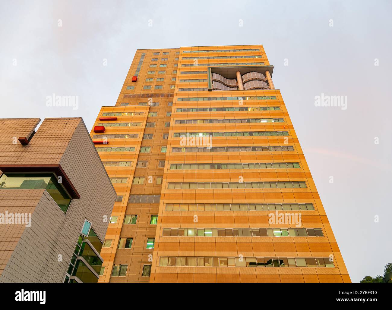 Sunset view of the children hospital at Taipei, Taiwan Stock Photo - Alamy