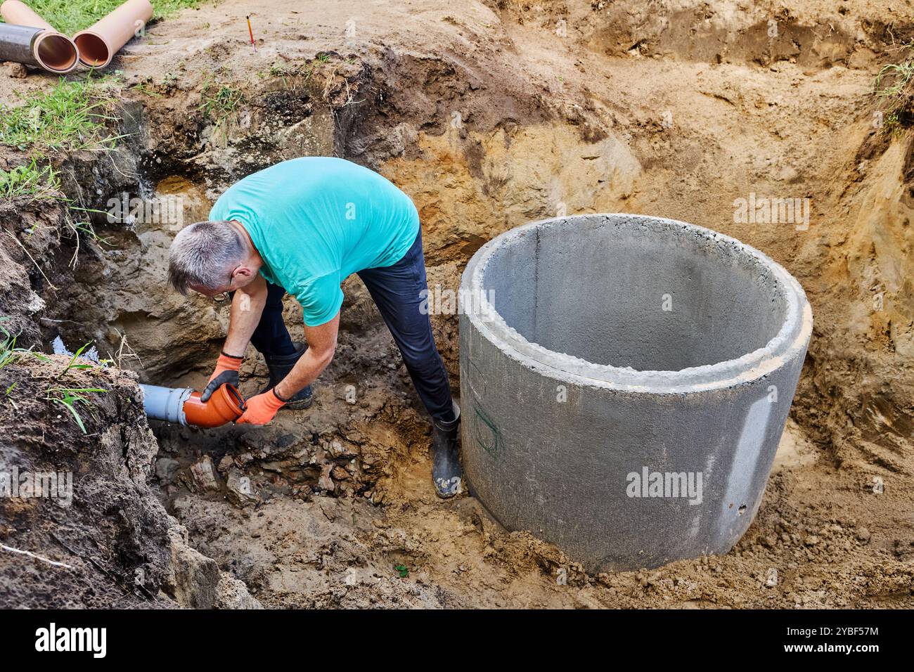 Connecting sewer pipe to an autonomous sewer system with septic tank ...