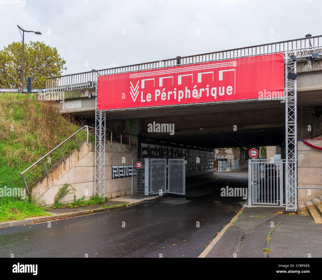 Passage under the Paris ring road at the Canal de l'Ourcq, Paris ...