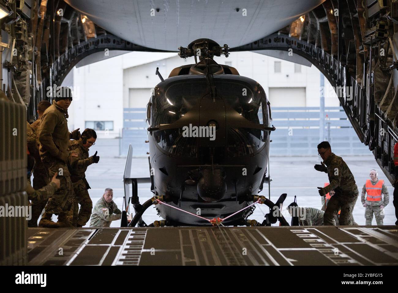 Alaska Army National Guardsmen, assigned to Detachment 2, Charlie ...
