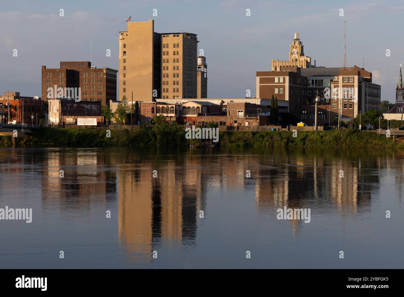 Monroe, Louisiana, USA - April 4, 2024: Afternoon sunlight shines on ...