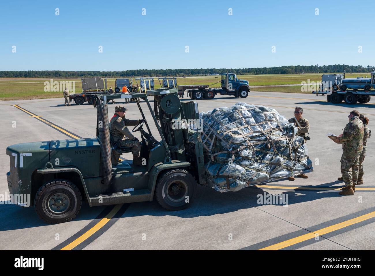 Importance of aircraft inspection hi-res stock photography and images ...