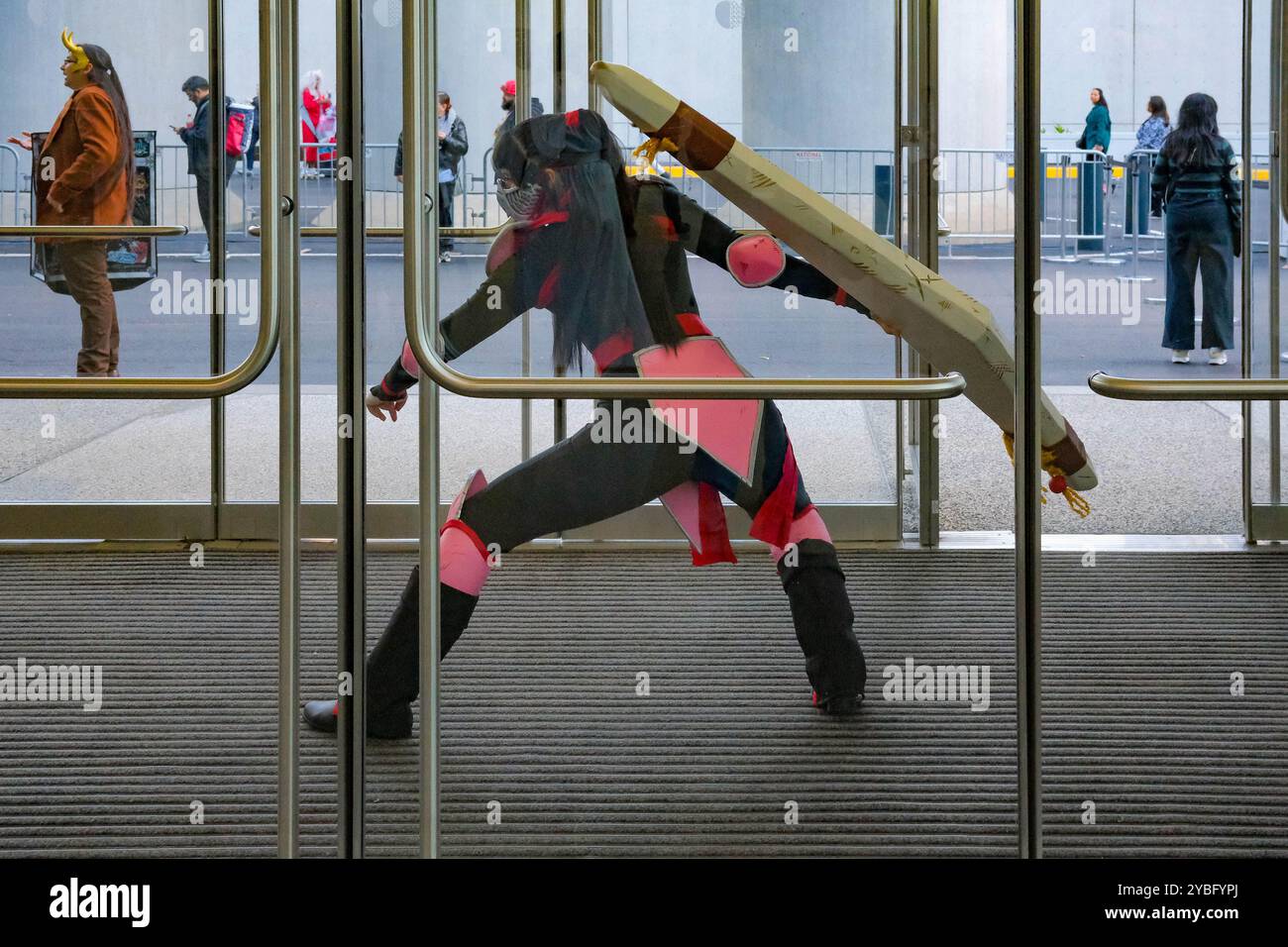 New York, New York, USA. 18th Oct, 2024. Comic characters and cosplay ...