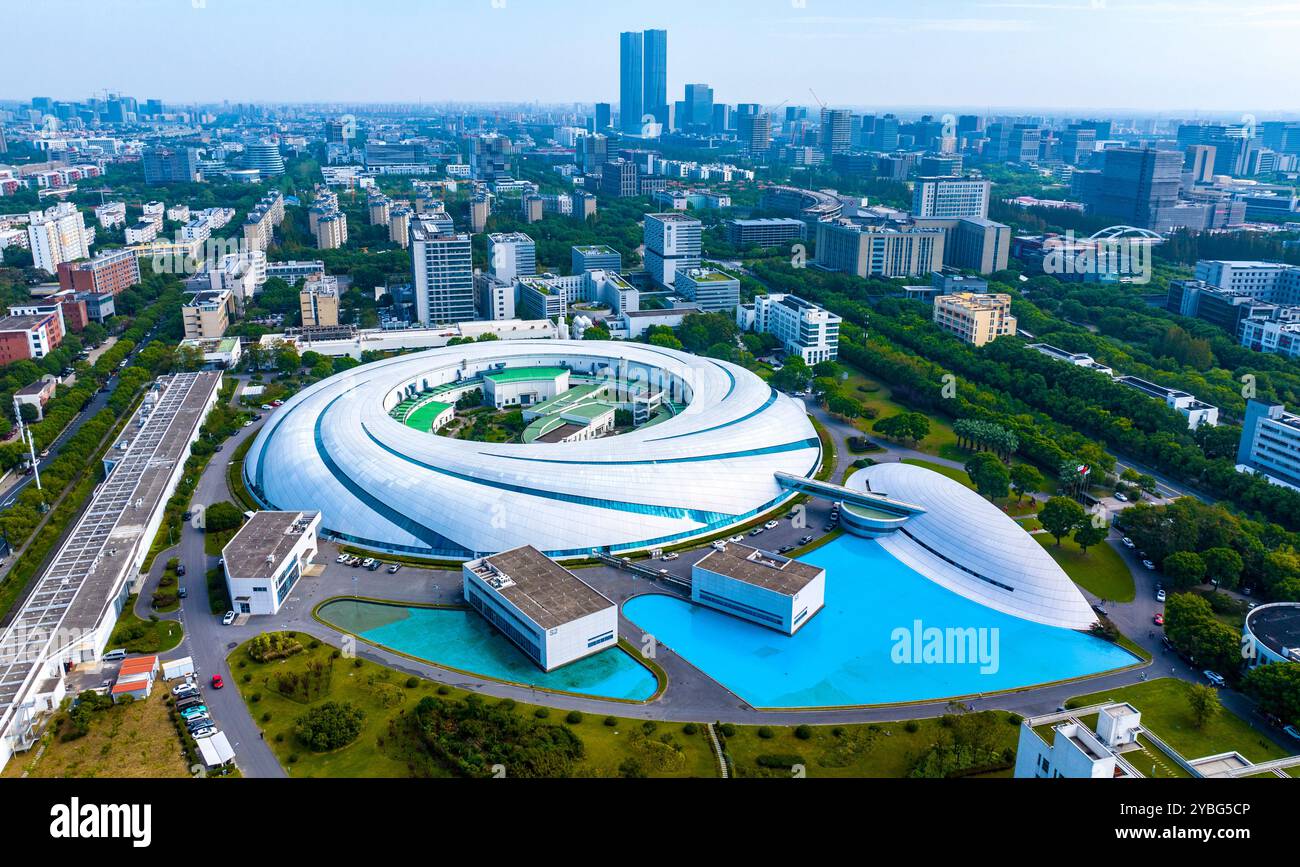 Shanghai, China. 19th Oct, 2024. SHANGHAI, CHINA - OCTOBER 18, 2024 ...