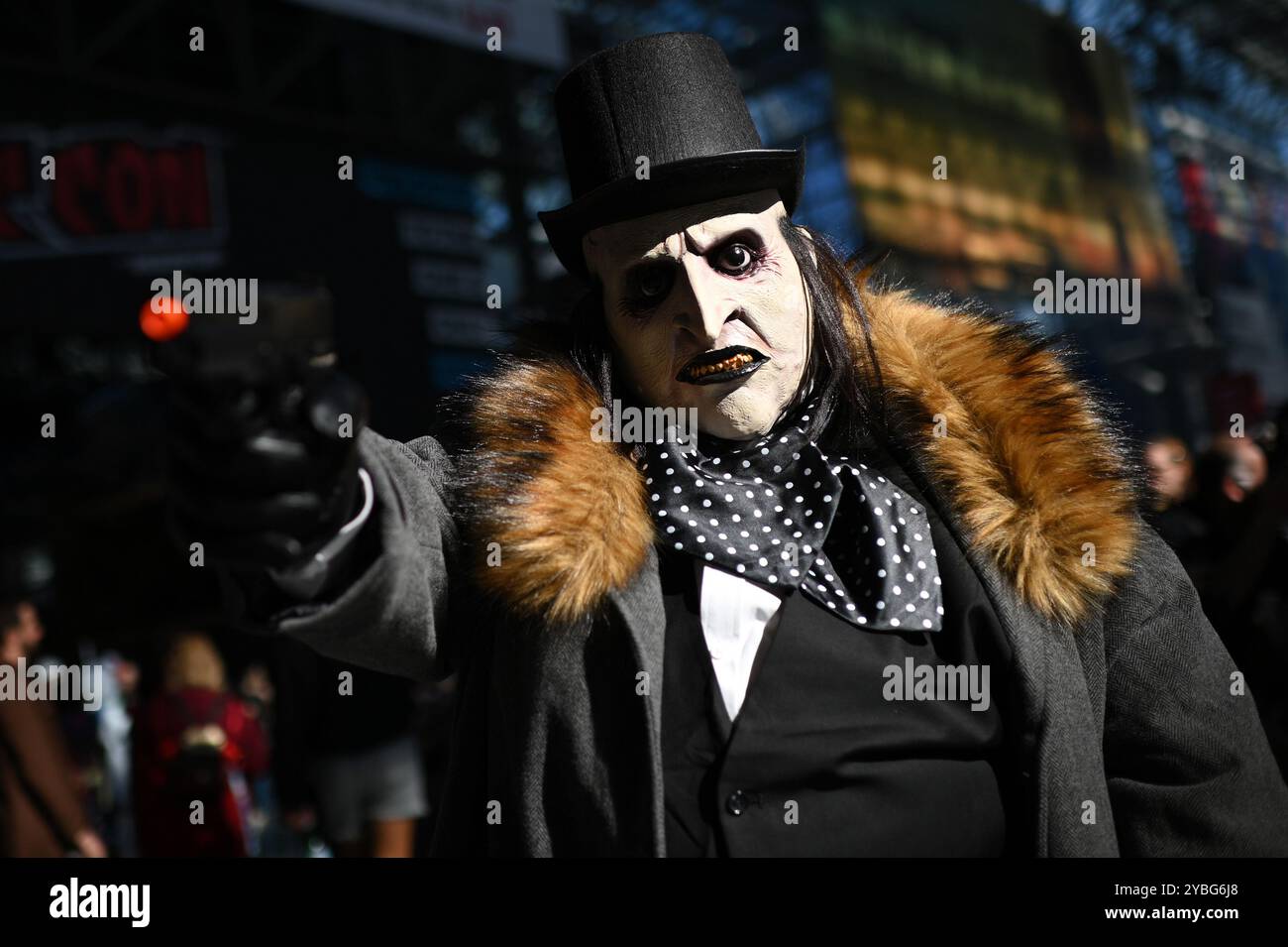 New York, USA. 18th Oct, 2024. Covin Zevalo dressed as the fictional ...