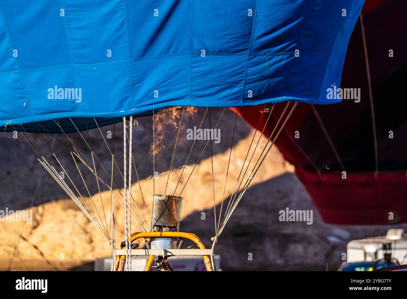Statesville, Nc, USA. 18th Oct, 2024. Vibrant air balloons of all ...