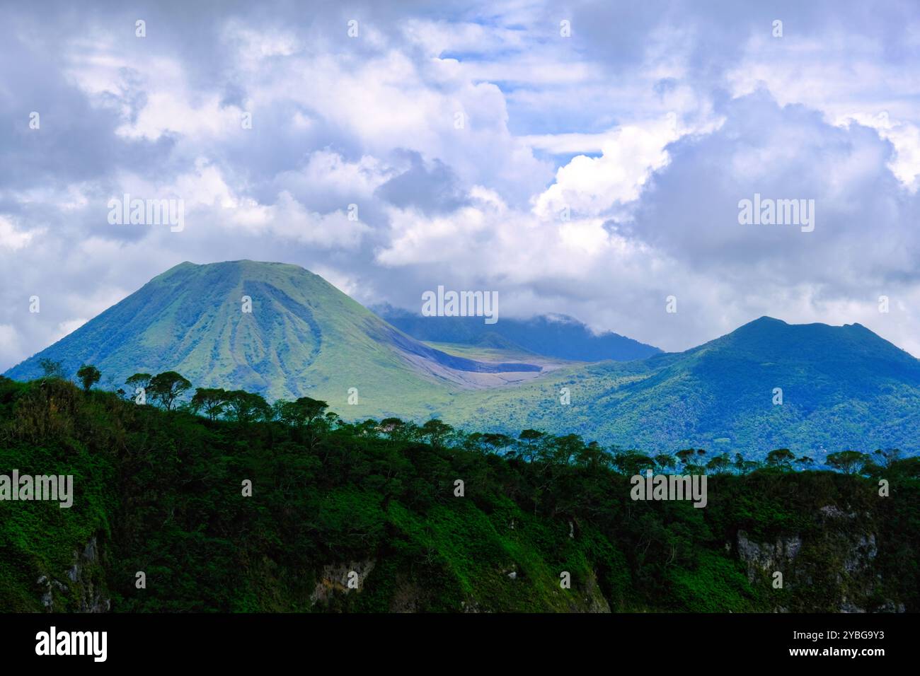 Indonesia Manado - Mount Mahawu - Mahawu Crater and view to volcano ...