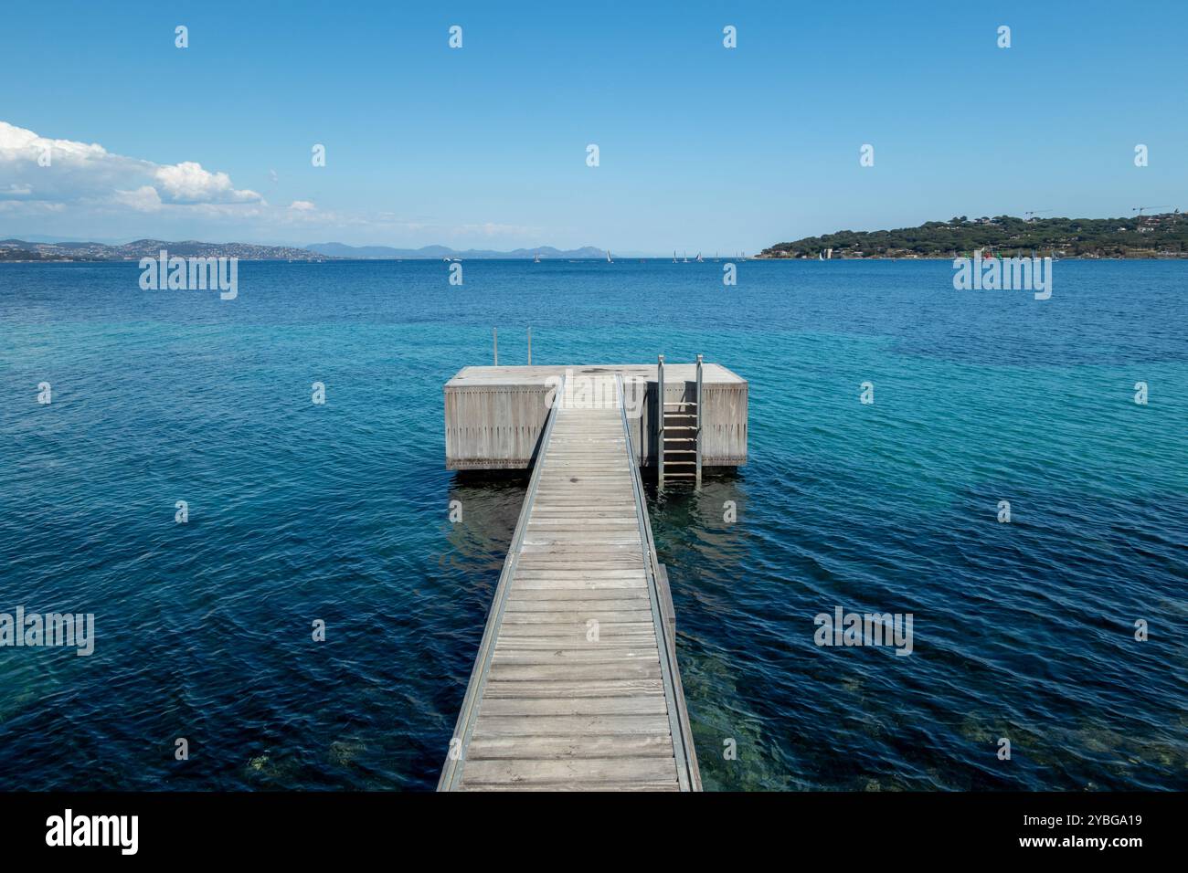 Paressouso beach wooden pontoon, in Canebiers Bay, in Saint-Tropez, in ...