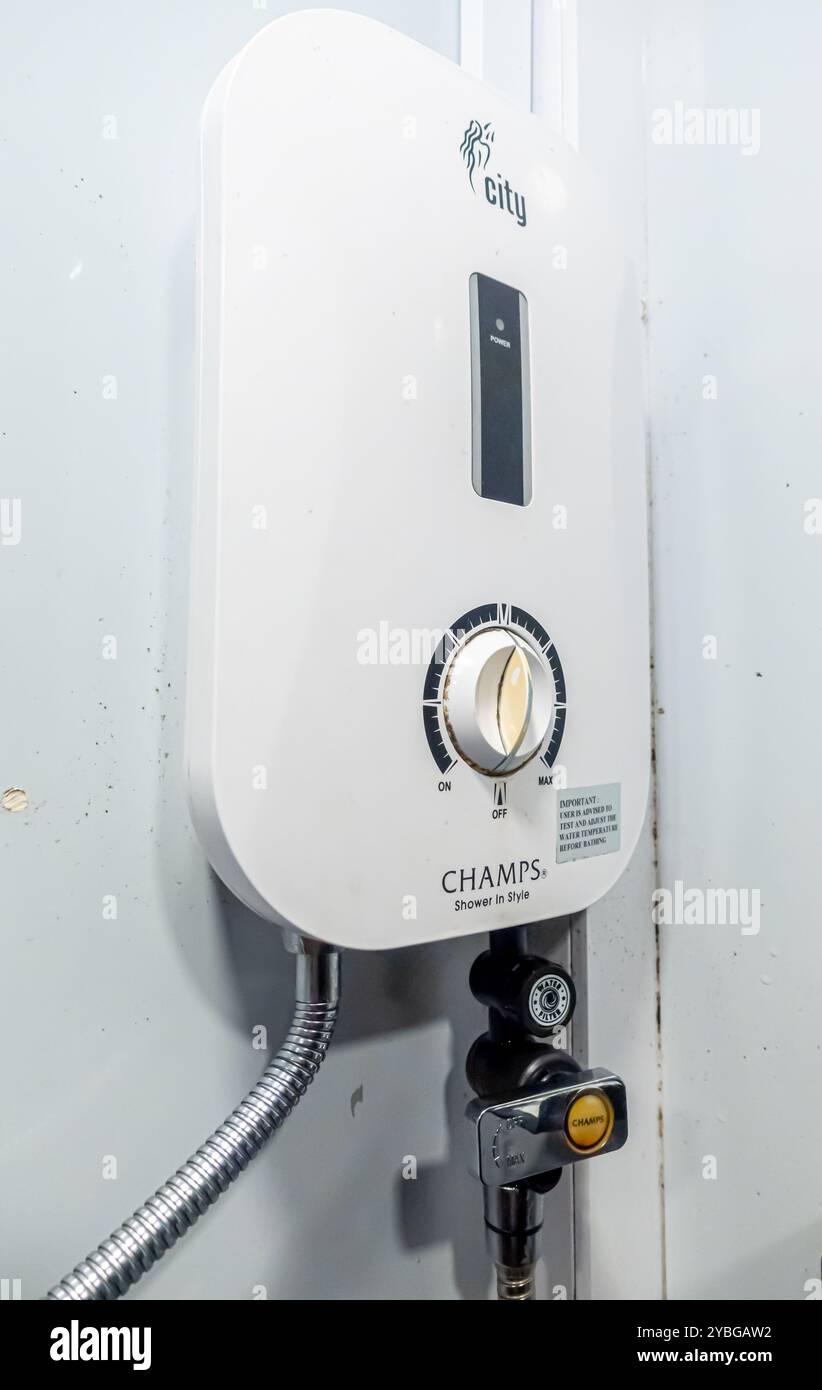 Instant heater hi-res stock photography and images - Alamy