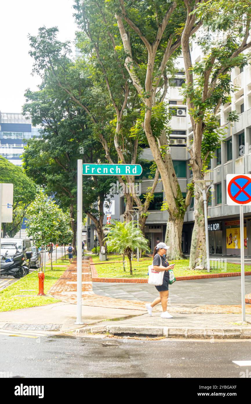 Sign singapore hi-res stock photography and images - Alamy