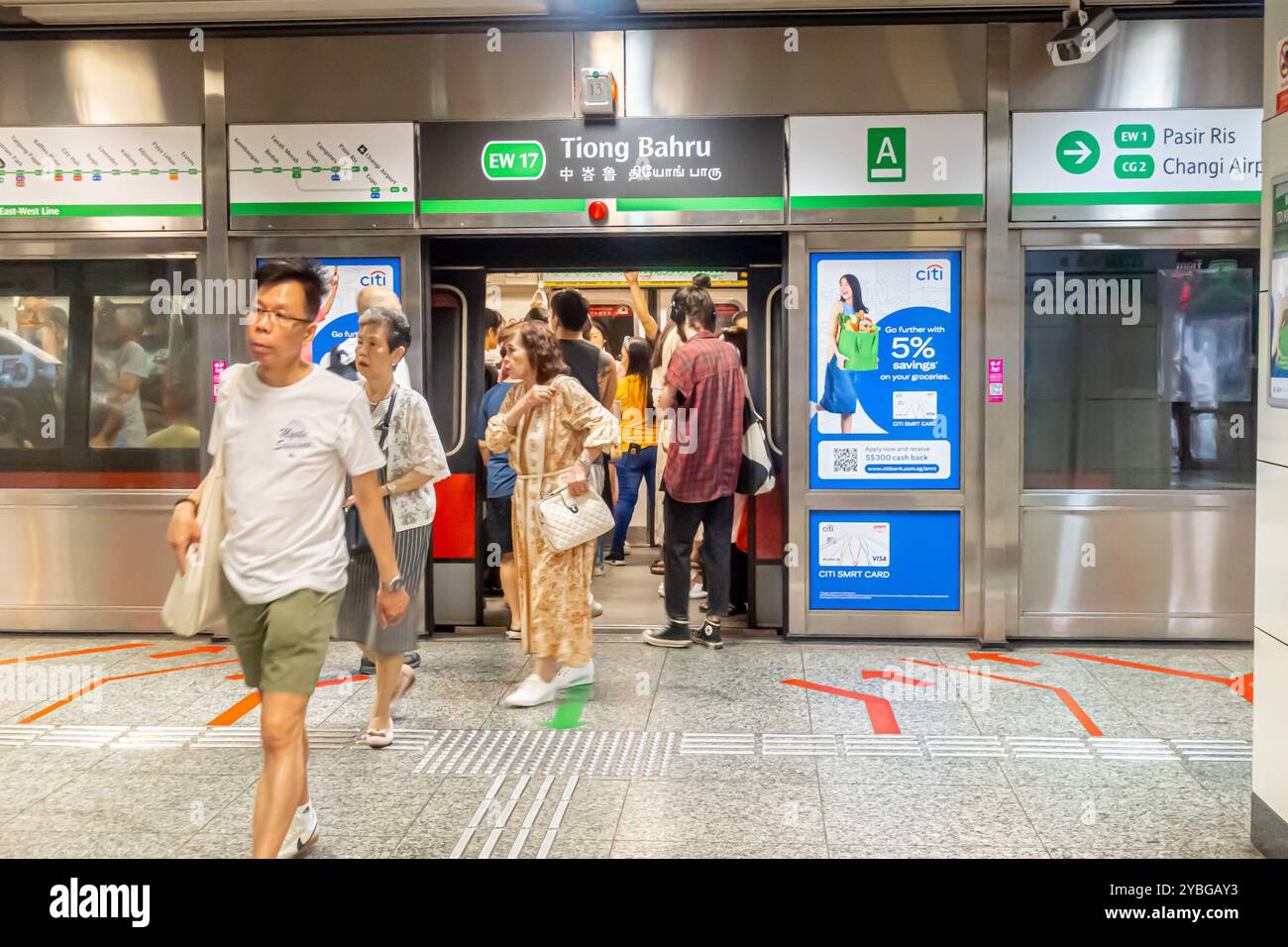 Train arrived at Tiong Bahru metro station, Singapore Subway Stock ...