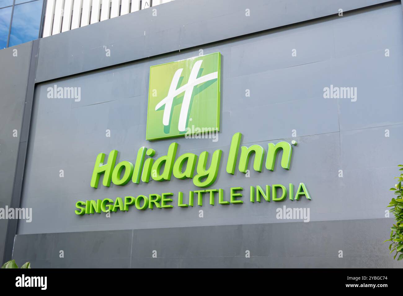 Holiday Inn Singapore Little India hotel sign Stock Photo - Alamy