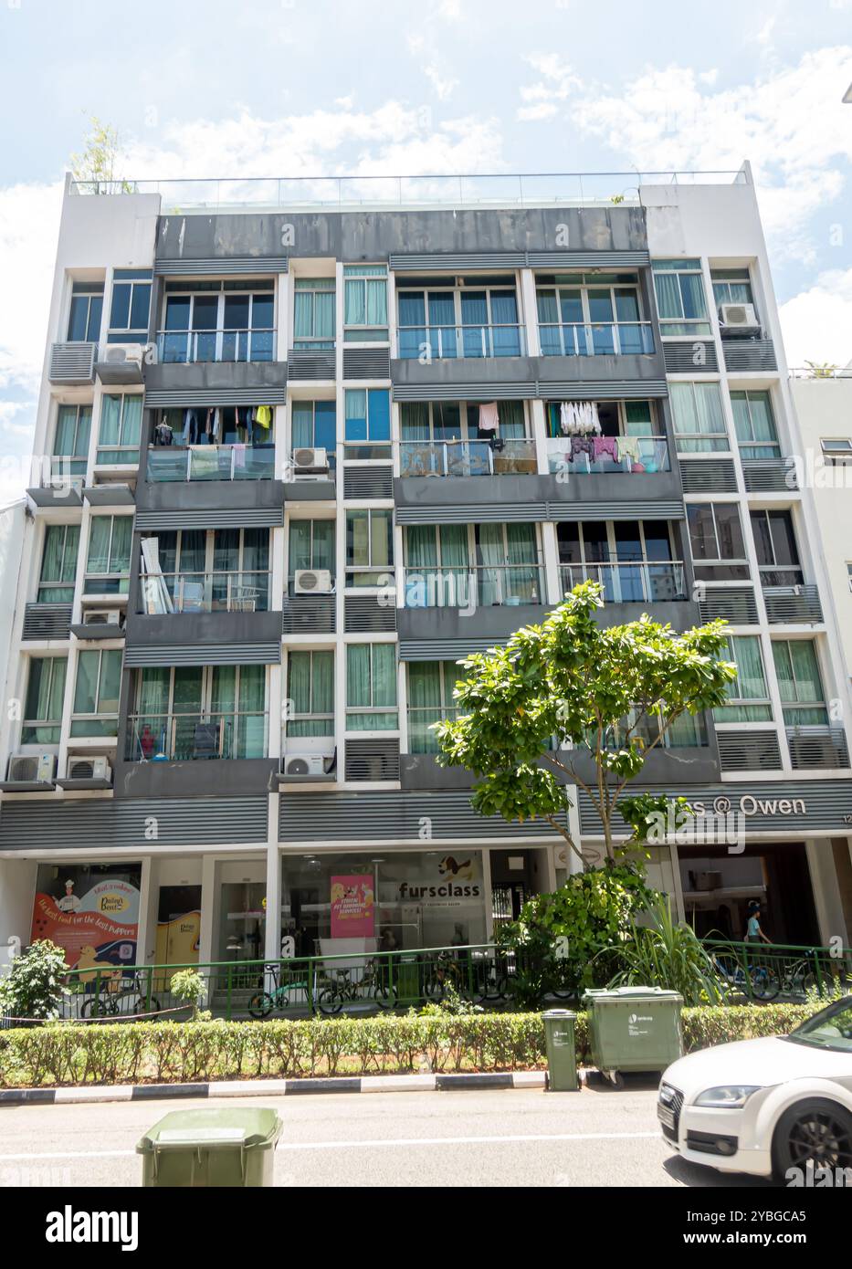 Suits Apartment building, Owen Road Singapore Stock Photo - Alamy