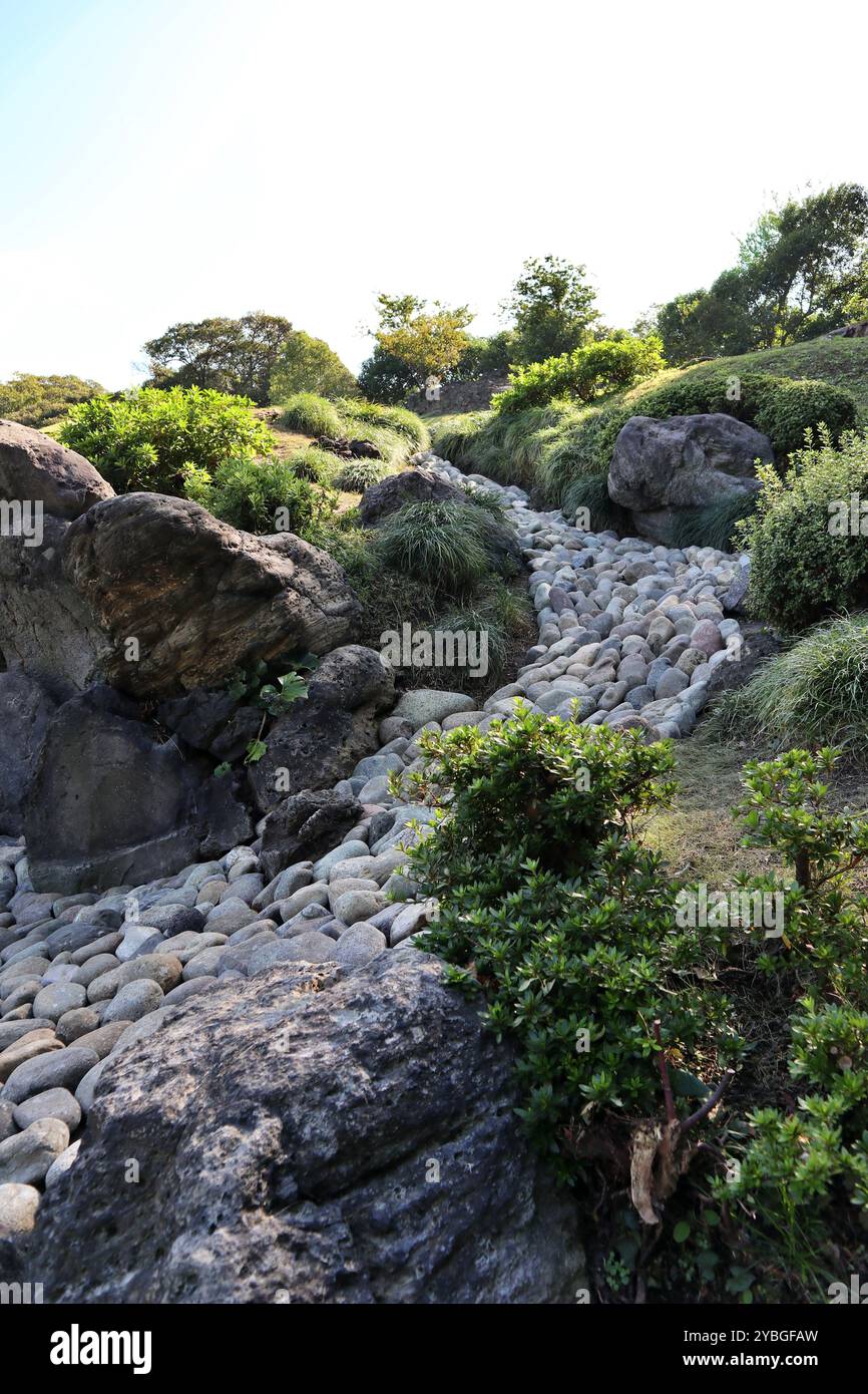 Japanese garden and river hi-res stock photography and images - Alamy