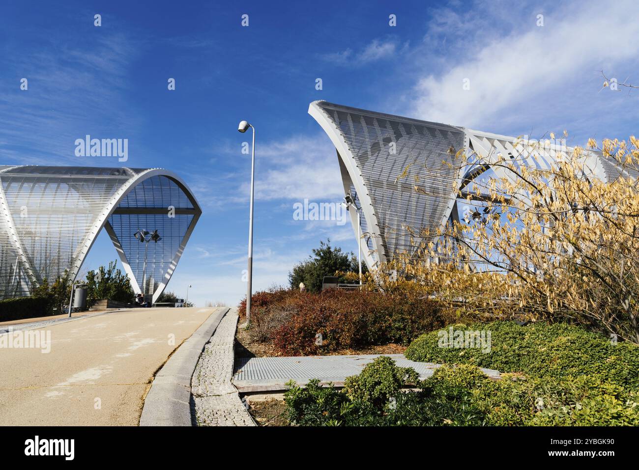Modern metal footbridge over Manzanares River in Madrid Stock Photo - Alamy