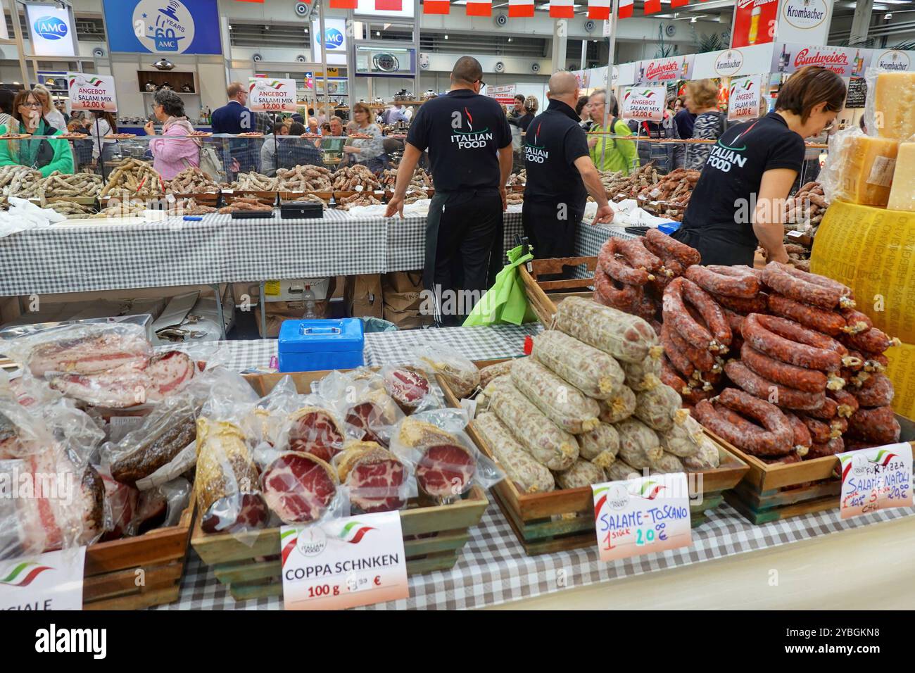 Wurstverkaufsstand hi-res stock photography and images - Alamy