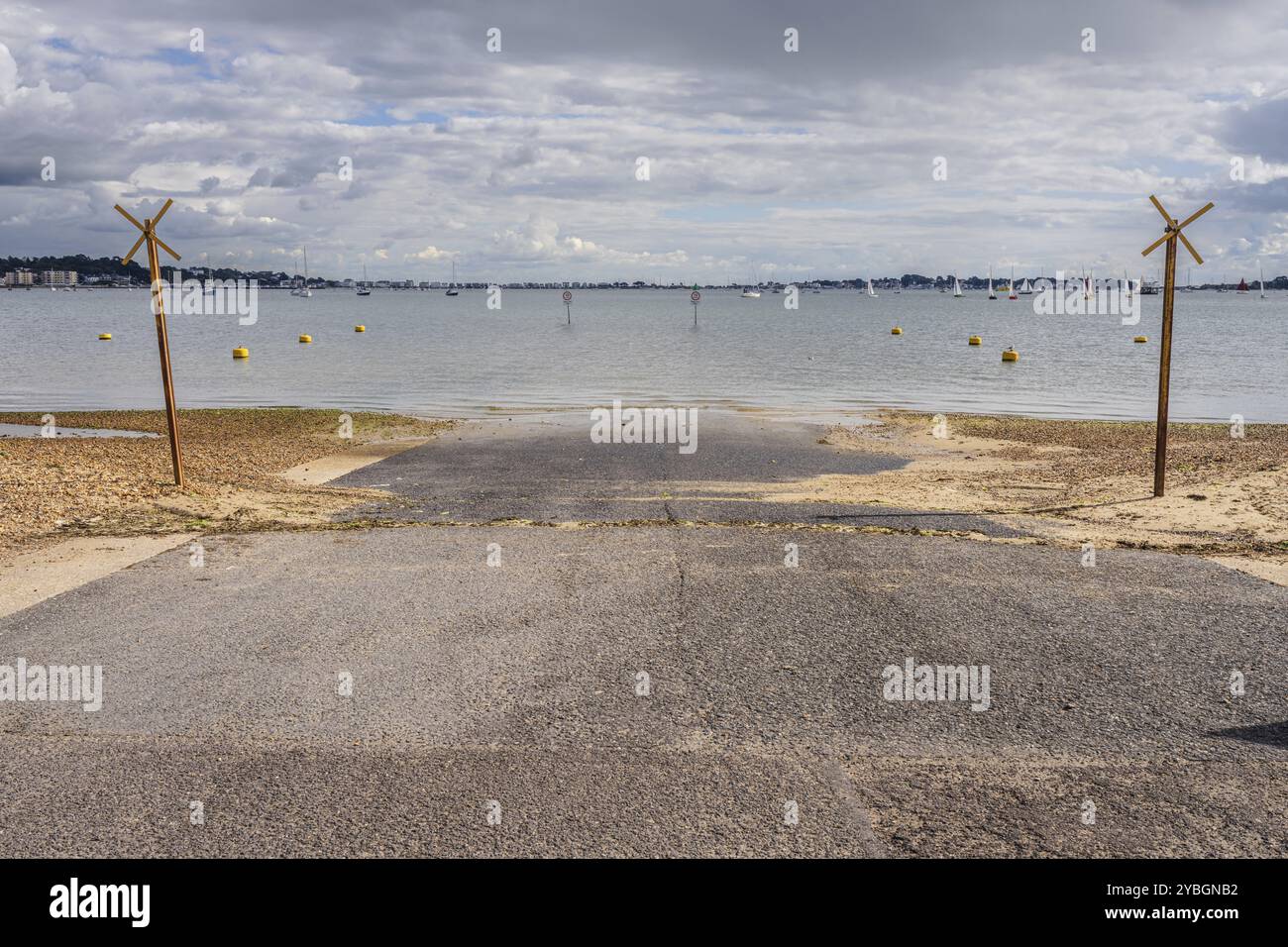 A boat entry point in Parkstone Bay in Poole, Dorset, England, UK Stock ...
