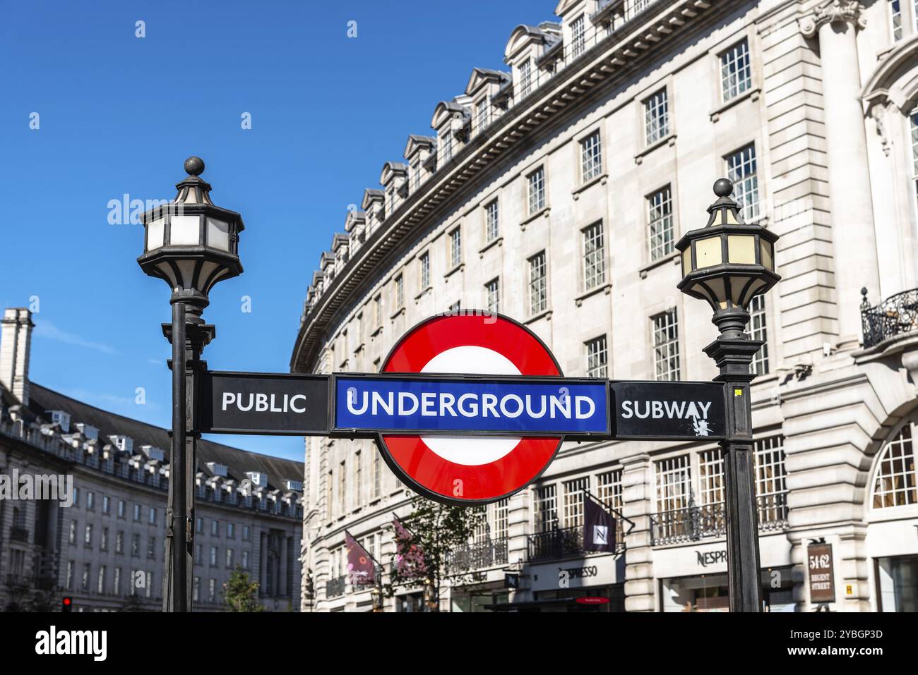 London subway system hi-res stock photography and images - Alamy