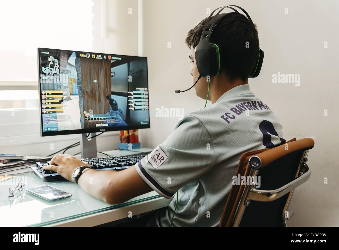 Csgo hi-res stock photography and images - Alamy