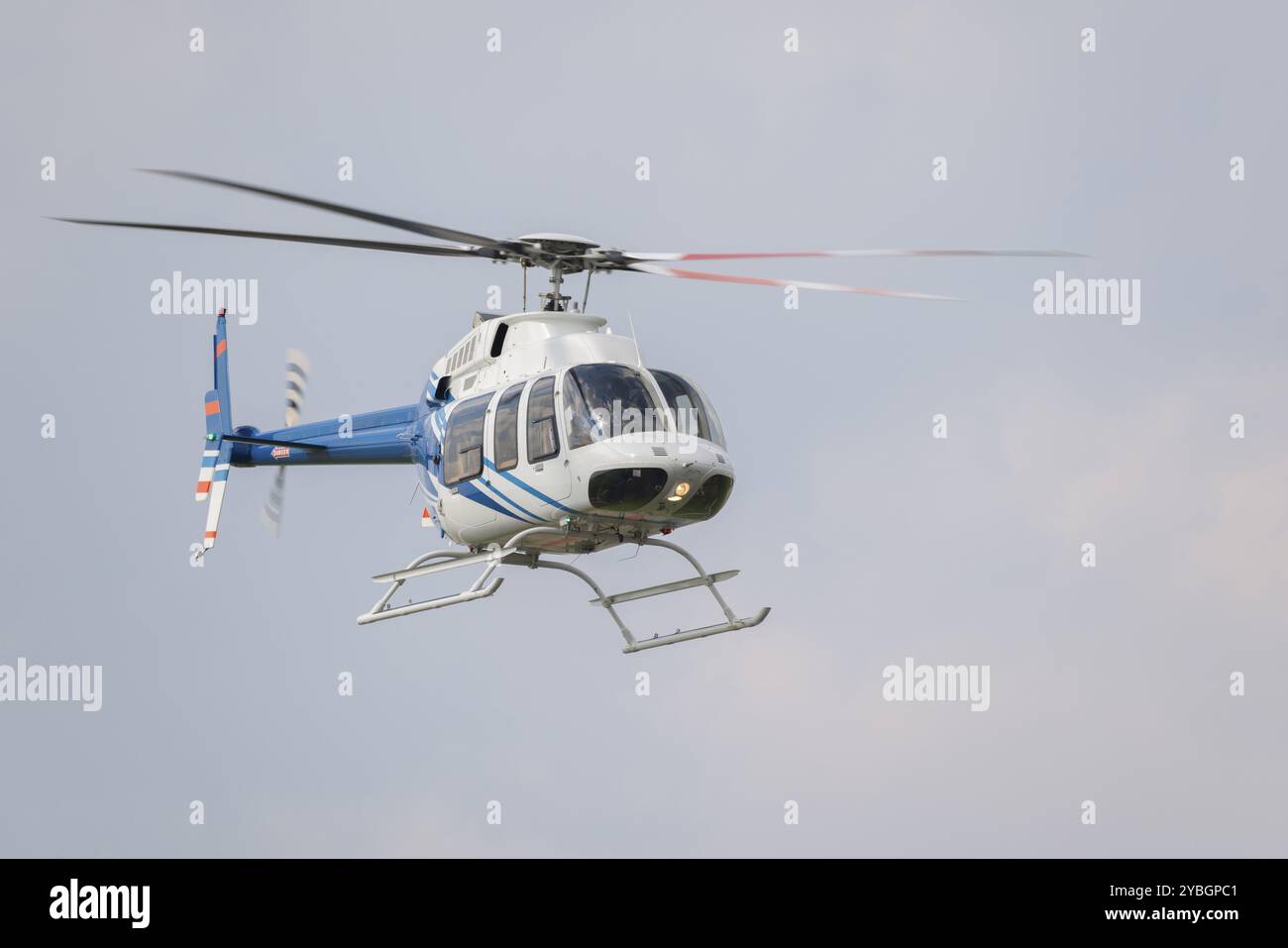Helicopters in sky hi-res stock photography and images - Alamy