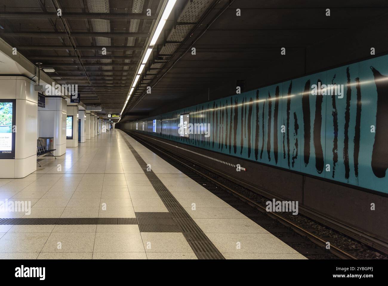 Germany metro stations hi-res stock photography and images - Alamy