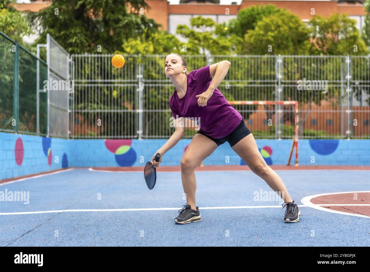 Pickelball player hi-res stock photography and images - Alamy