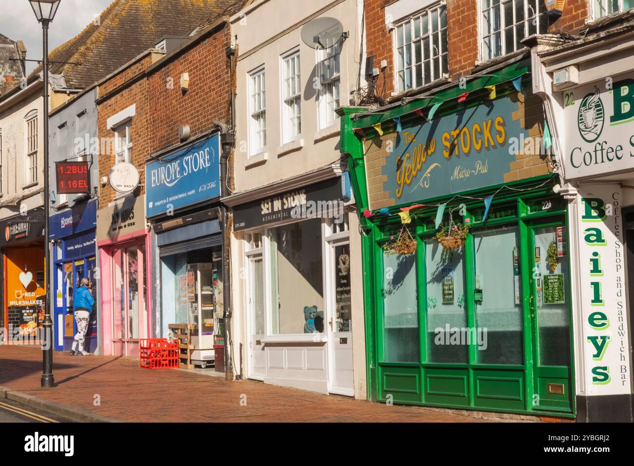 Sittingbourne high street sittingbourne kent hi-res stock photography ...