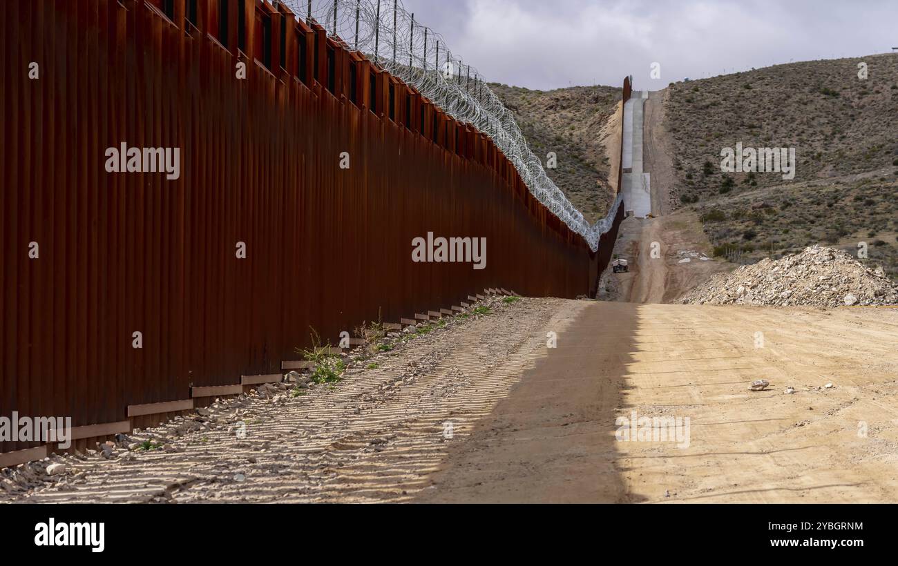 American immigration control hi-res stock photography and images - Alamy