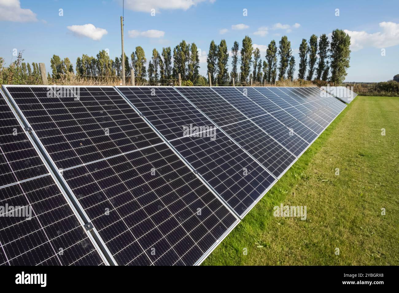 Solar farm in kent, england hi-res stock photography and images - Alamy