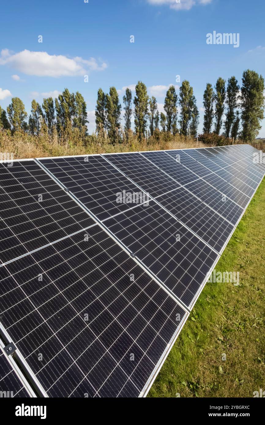Solar farm in kent, england hi-res stock photography and images - Alamy