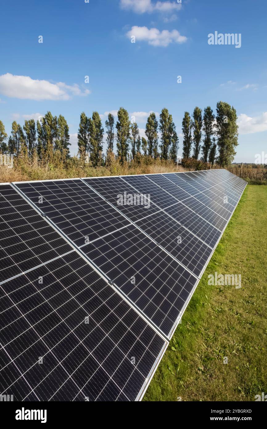 Solar farm in kent, england hi-res stock photography and images - Alamy
