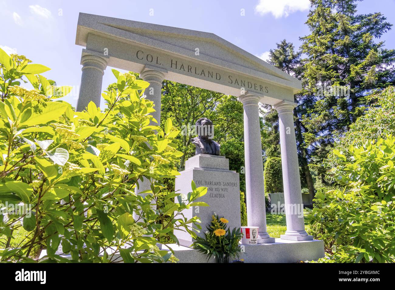 May 28, 2022, Louisville, KY: Gravesite of Colonel Harland Sanders ...