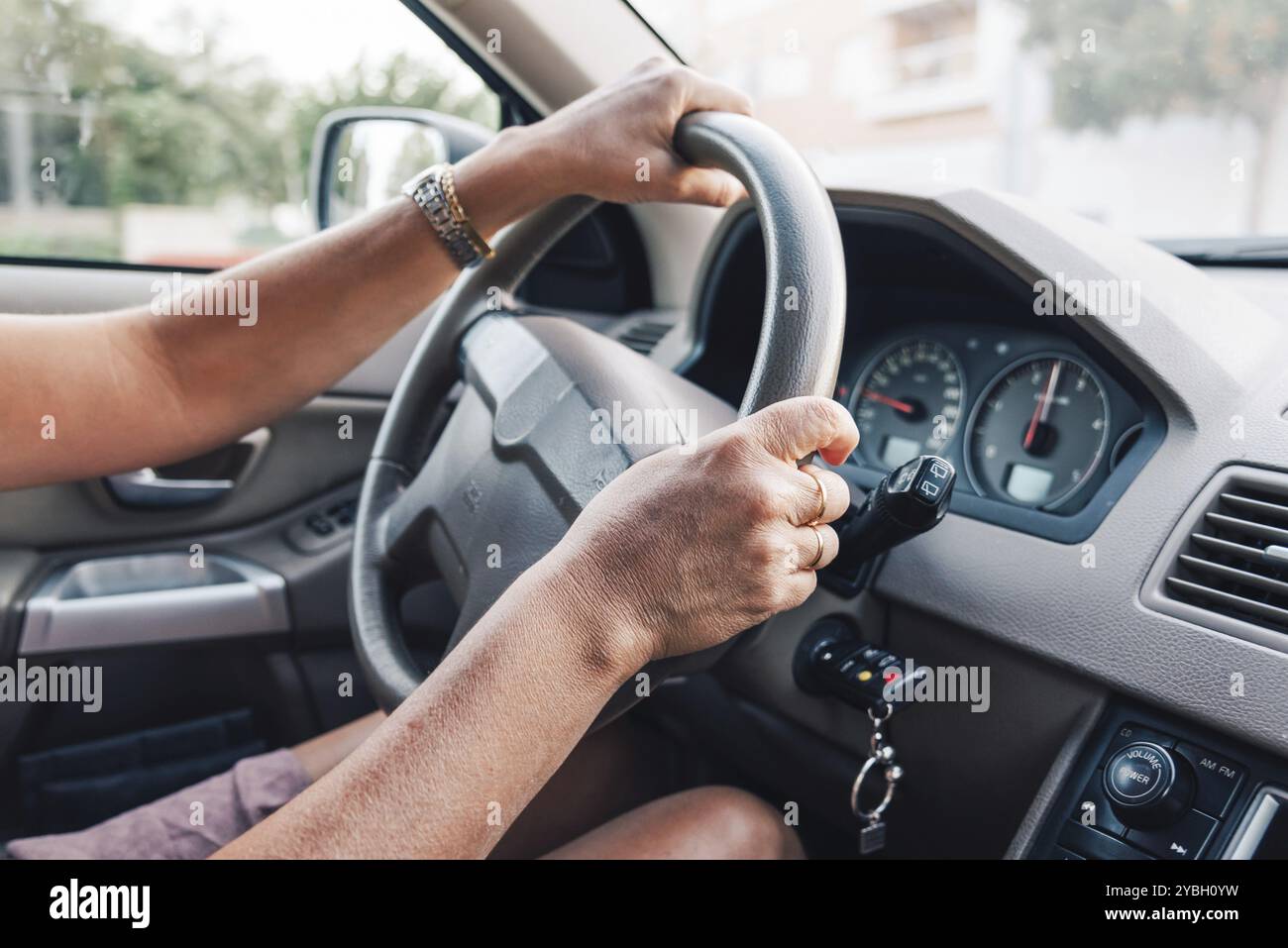 Car focus hi-res stock photography and images - Alamy