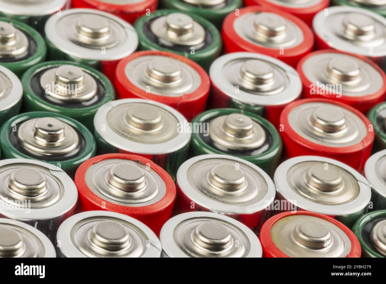 Non rechargeable batteries hi-res stock photography and images - Alamy