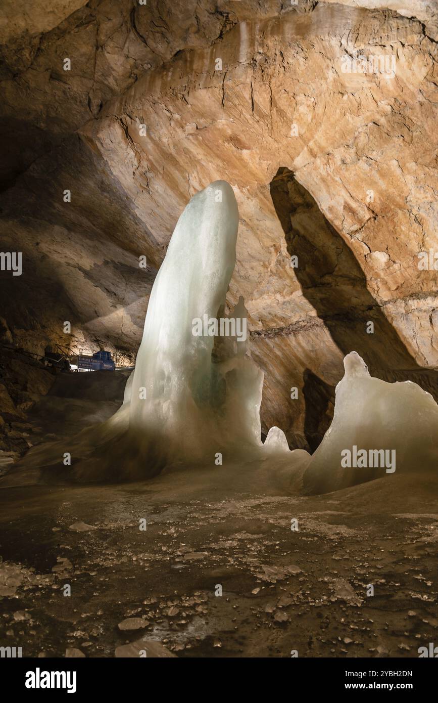 Ice cave in Dachstein, Alps Austria Stock Photo - Alamy