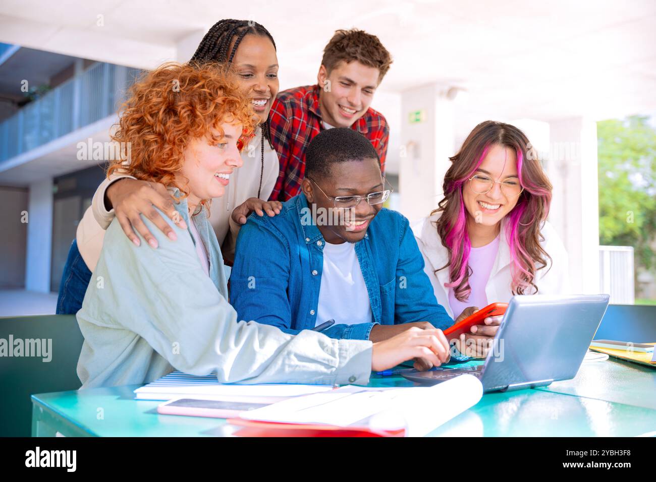 Group students laptops sit hi-res stock photography and images - Alamy