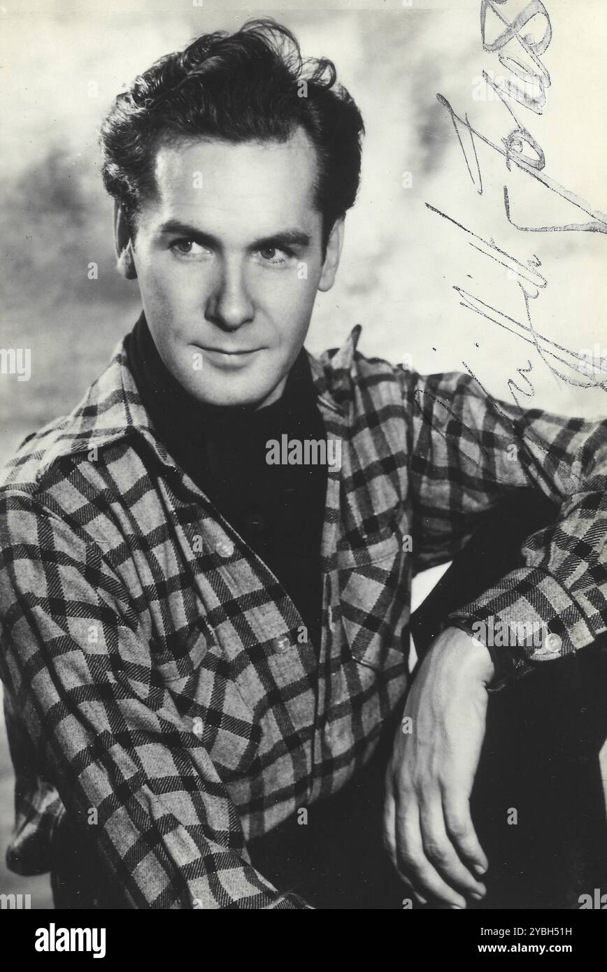 Famous actors 1970s british hi-res stock photography and images - Alamy