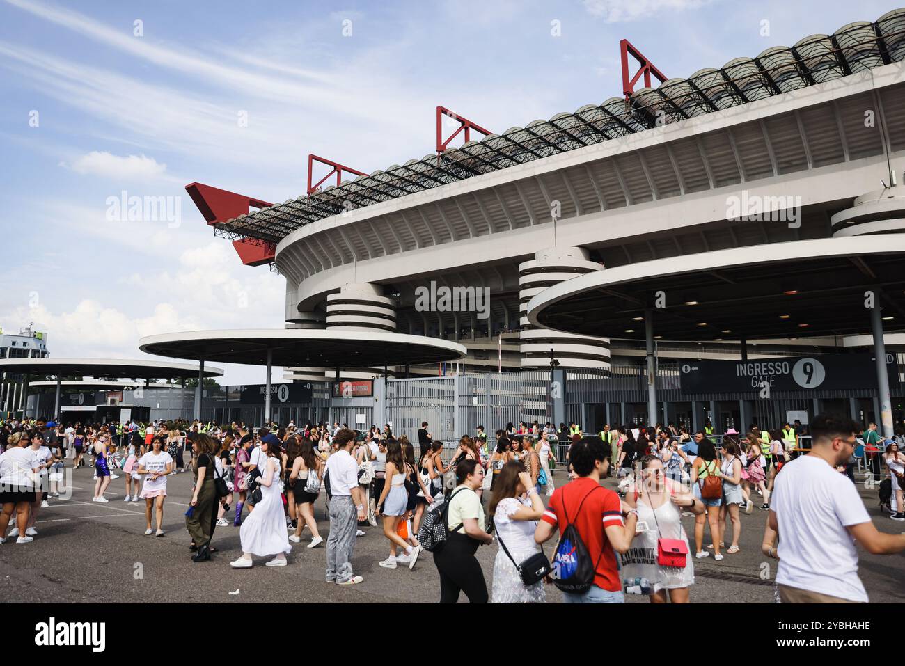 Taylor swift tour july 2024 hi-res stock photography and images - Alamy