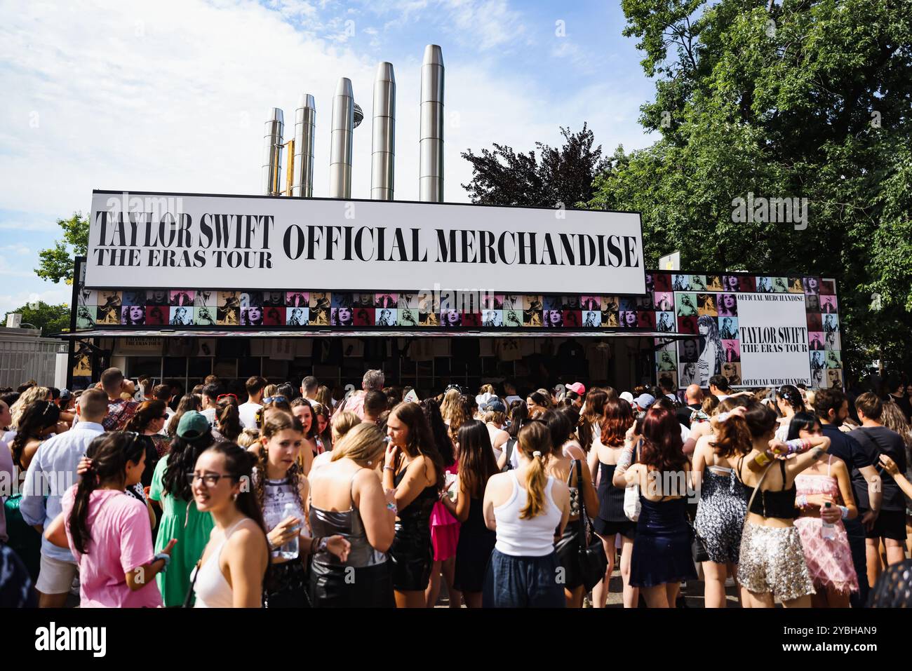 Taylor swift european tour hi-res stock photography and images - Alamy