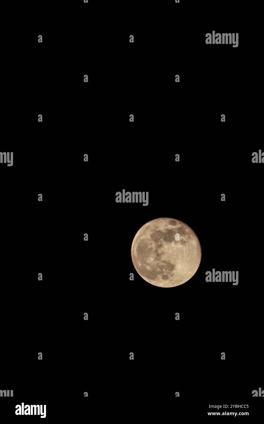Mae Sot, Thailand. 18th Oct, 2024. The Super moon is seen illuminating ...