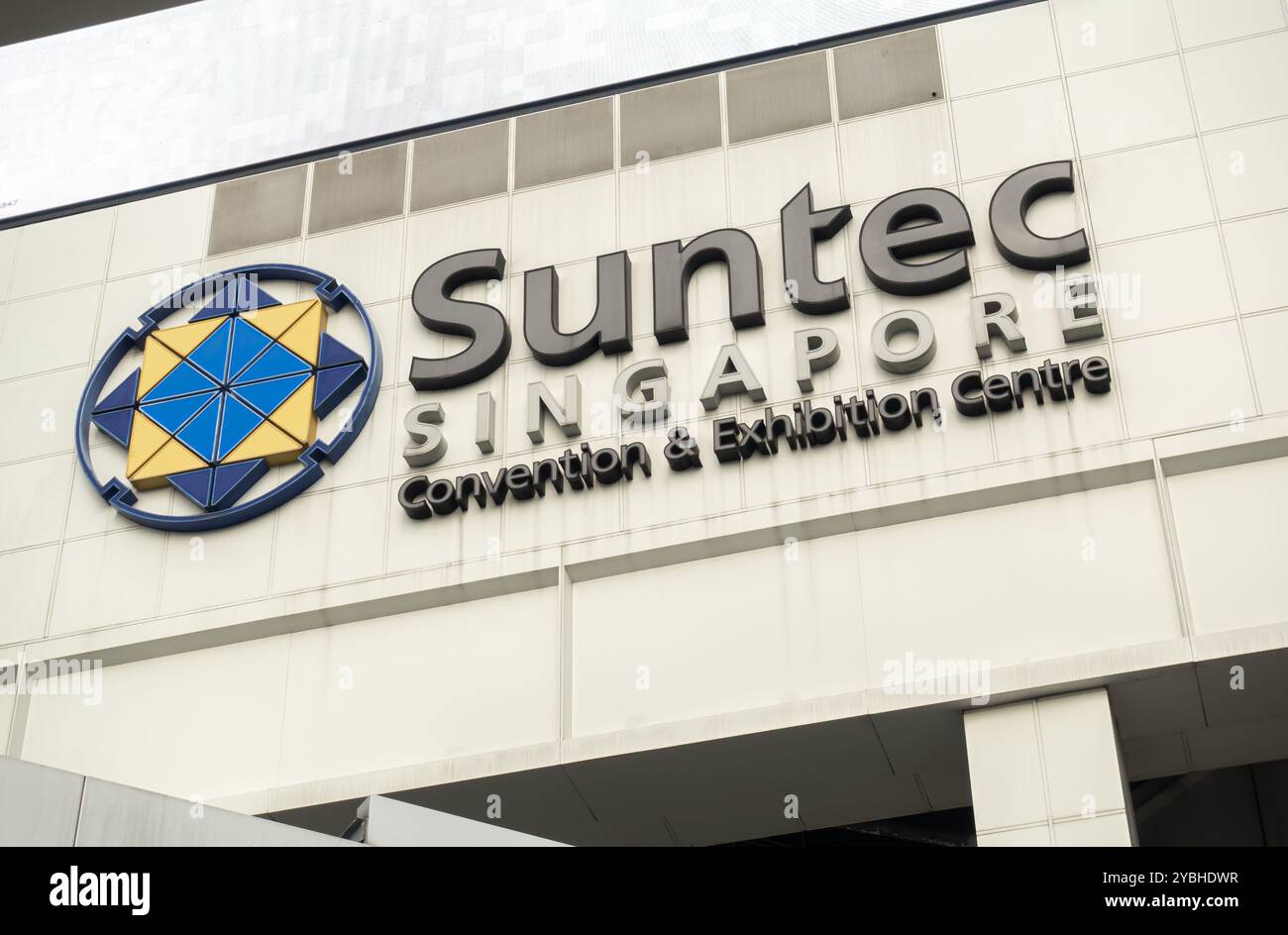 Suntec Singapore Convention & Exhibition Centre sign Stock Photo - Alamy