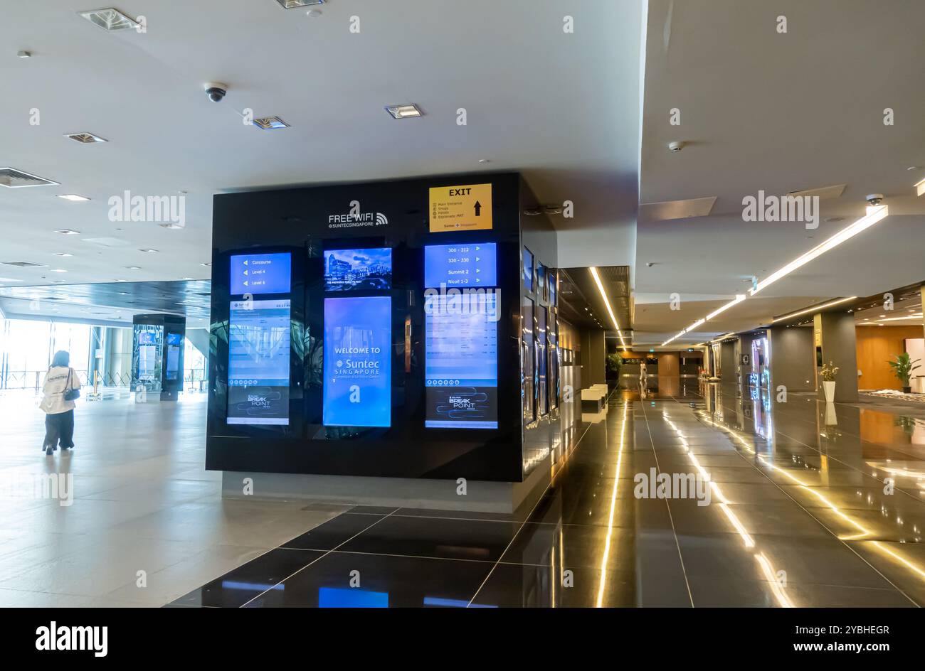 Suntec Singapore Convention & Exhibition Centre Stock Photo - Alamy