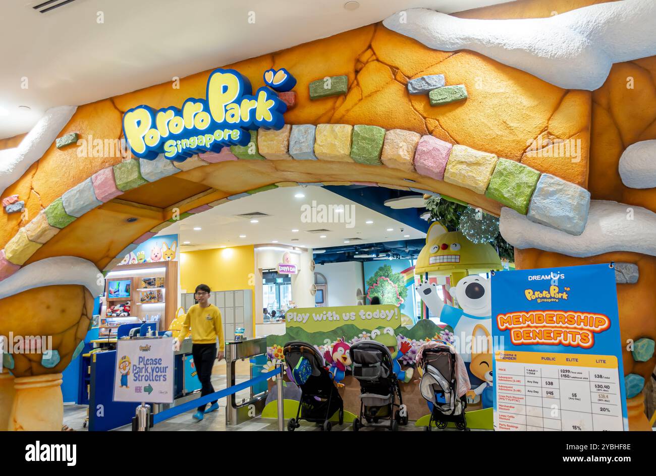Pororo Park Singapore - Indoor children's playground Stock Photo - Alamy