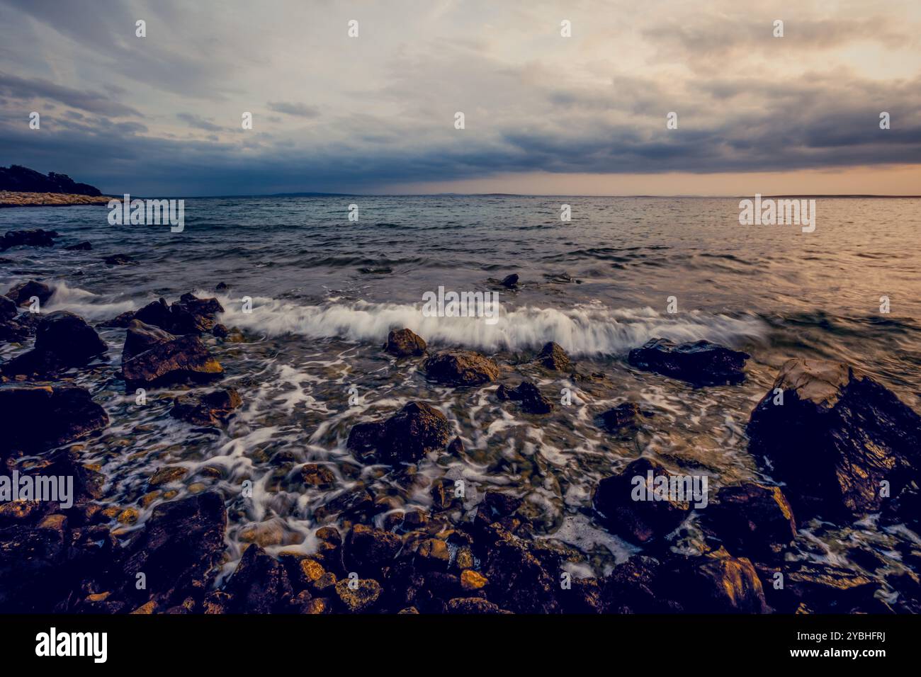 Video beach sea waves hi-res stock photography and images - Alamy