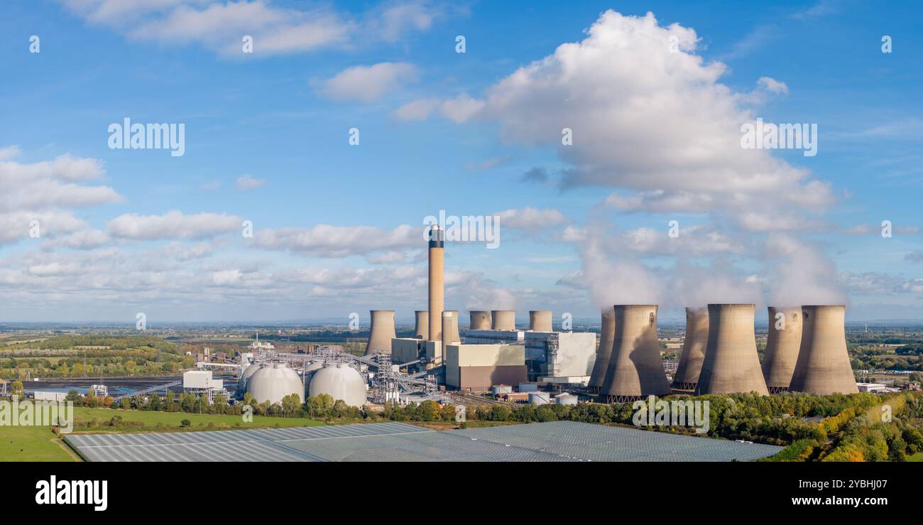 Drax Power station in the UK. East Yorkshire Biomass power generation ...