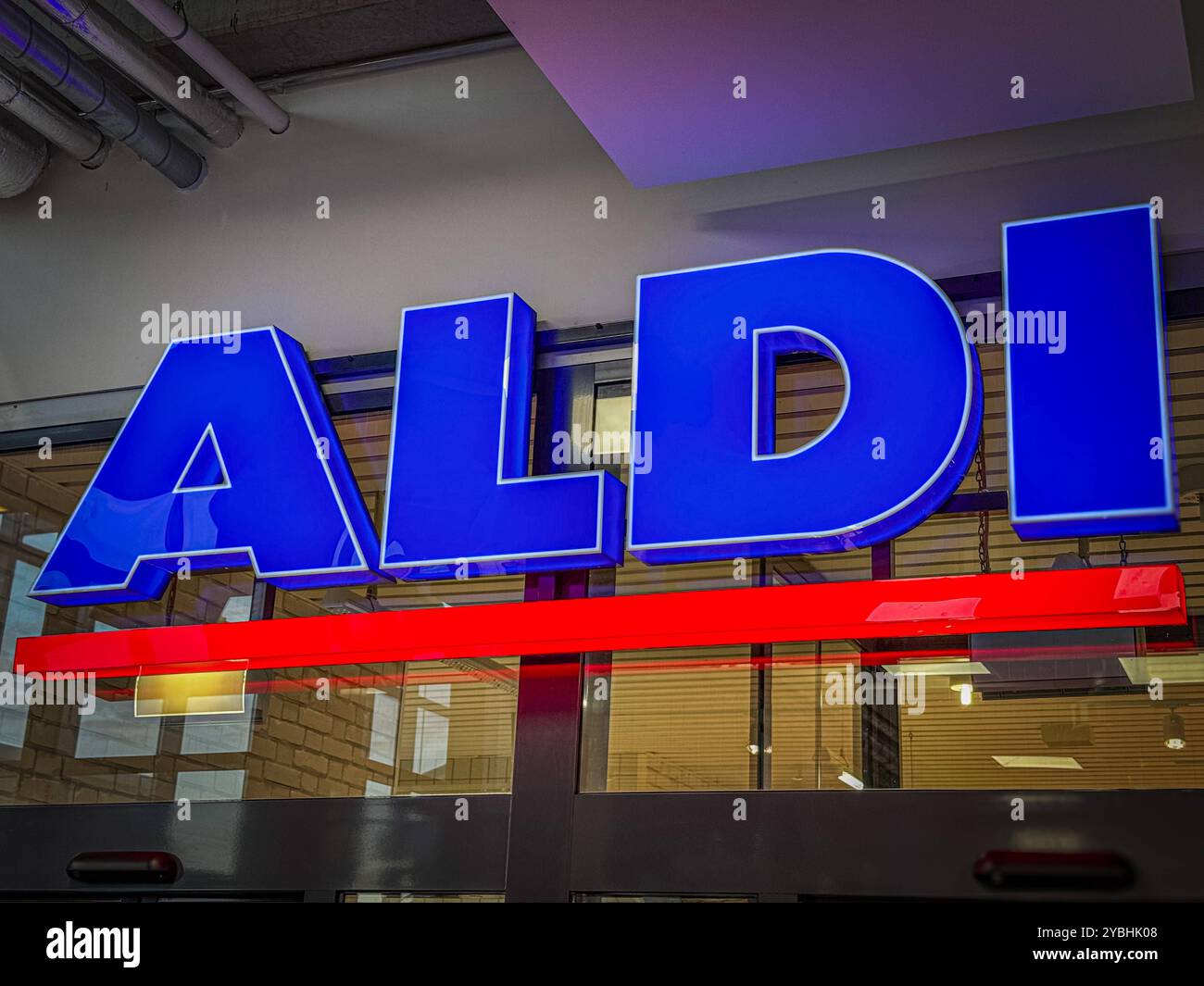 Haushaltsbudget hi-res stock photography and images - Alamy