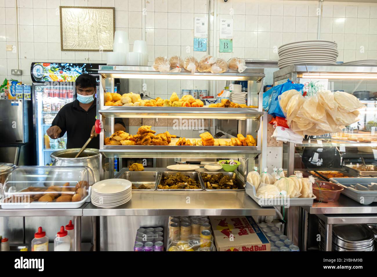 Restaurant counter employee asian hi-res stock photography and images ...