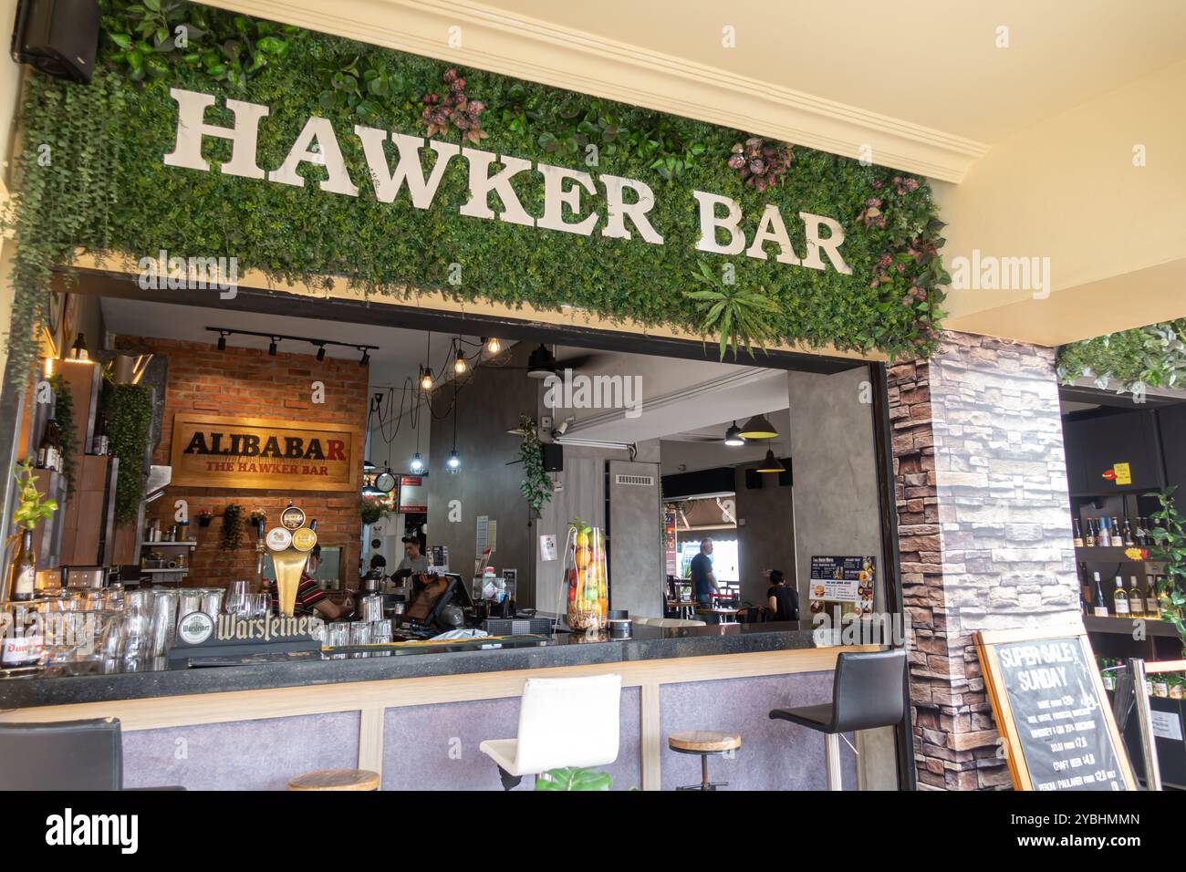 Alibabar hawker bar hi-res stock photography and images - Alamy