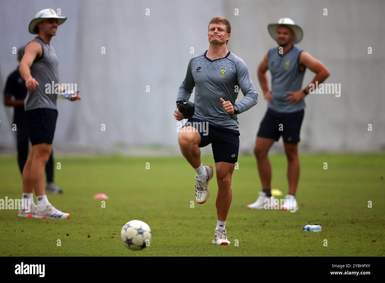South Africa Team attends practice session at the Sher-e-Bangla ...