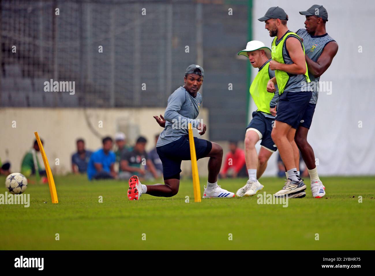 South Africa Team attends practice session at the Sher-e-Bangla ...